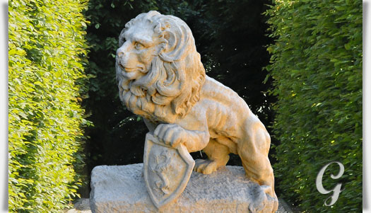 Steinlowe Fur Den Garten