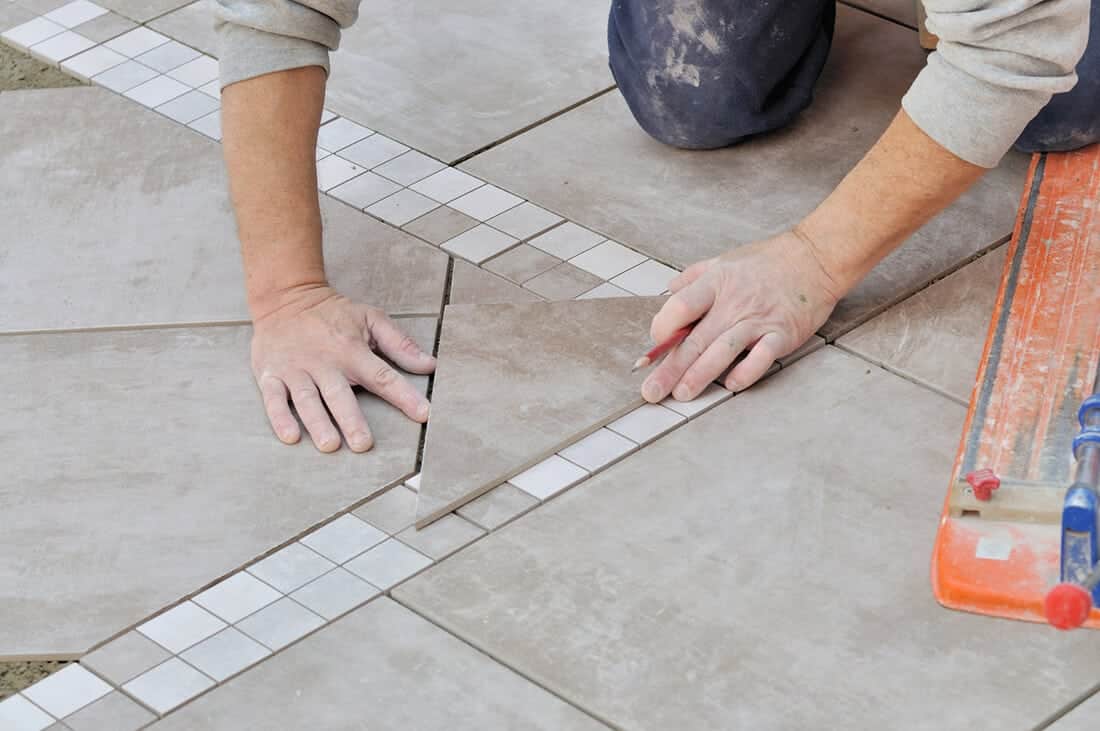 Terrassenplatten Auf Beton Verlegen 187 In 3 Schritten